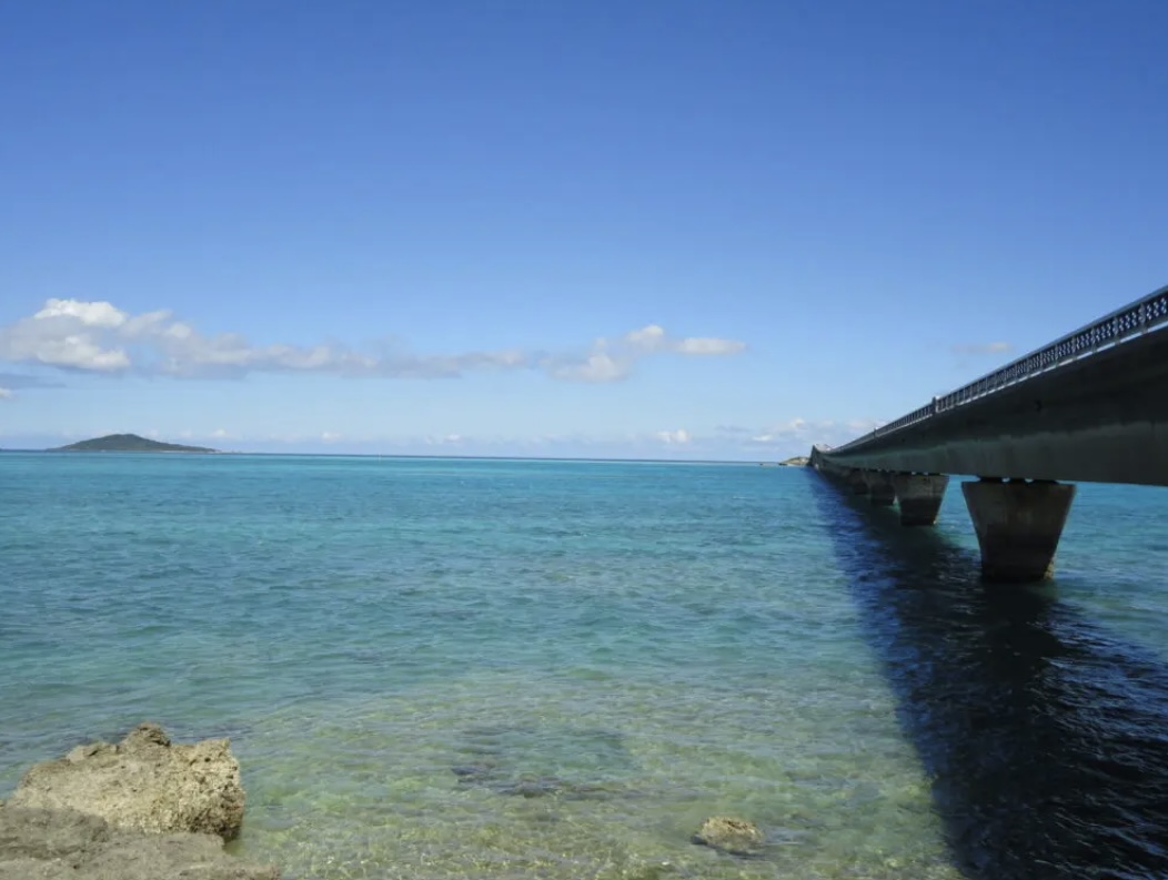 Ikema Bridge”A 1,425-meter-long bridge connecting Miyako Island and ...